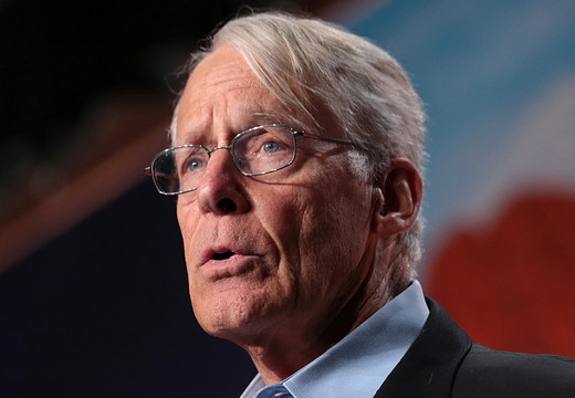 Vom Straßeninterview zum Internetphänomen: Die Erfolgsgeschichte des „Hawk Tuah“-Girls - Forbes